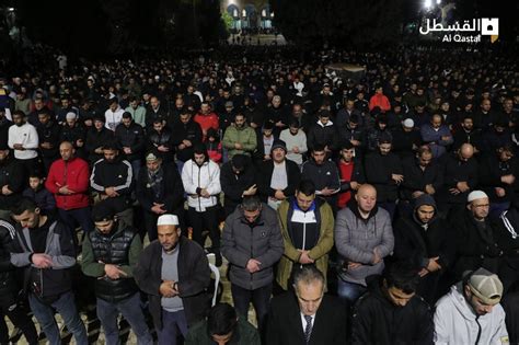 بالفيديو والصور في مشهد مُهيب آلاف المواطنين يؤدون صلاة الفجر