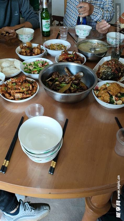 团圆饭摄影图传统美食餐饮美食摄影图库昵图网