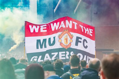 Erik Ten Hag Says Glazers And Man United Fans Want The Same Thing