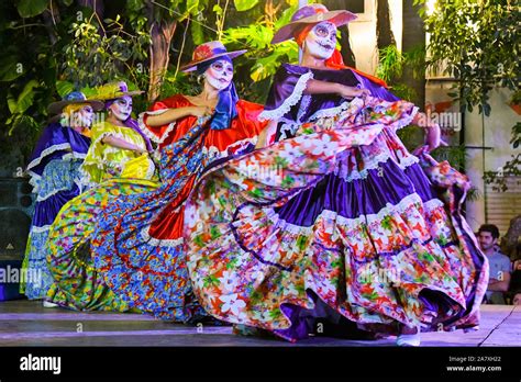 Traditional Mexican Dance Steps Eehhg