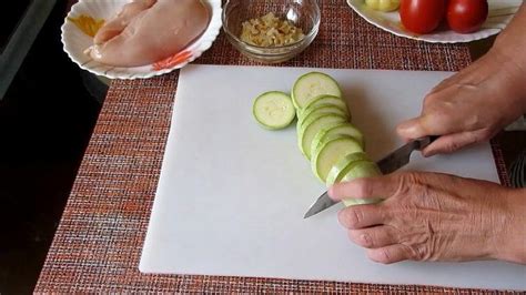 Пиле с тиквички 🍲 стъпка по стъпка рецепта със снимка
