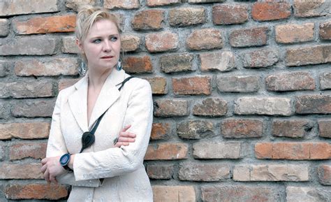 Drage Ćerke Mama Uskoro Gubi Sve Ana Sofrenović Je Objavila Potresno Pismo U Kojem Najavljuje