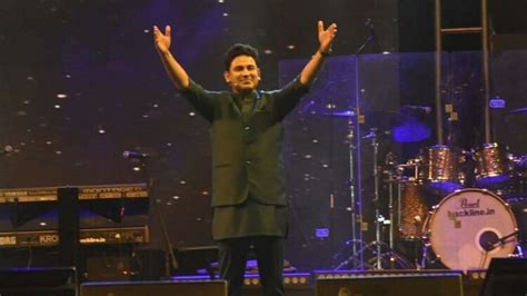 Manoj Muntashirमनोज मुंतशिर ने कहा बजरंग बली भगवान नहीं भक्त हैं