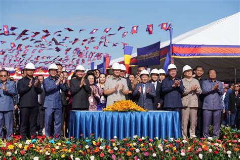 សម្តេចបវរធិបតី ហ៊ុន ម៉ាណែត មិនដែលនឿយណាយក្នុងការនិយាយពីគុណតម្លៃសន្តិភាព និងគុណវិបត្តិសង្គ្រាមឡើយ