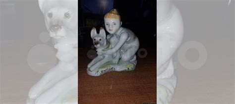 Статуэтка Юный пограничник с собакой фарфор СССР купить в Дьяконово