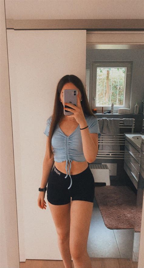 And opinion on my outfit? [F20] : r/SendMeCompliments