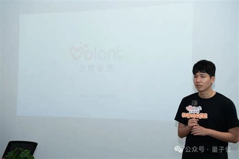 科研大模型来了专为大学生打造无需额外提示词支持论文推荐 降重 润色等 智源社区