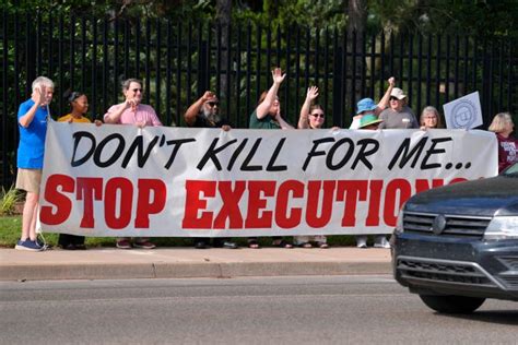 richard rojem execution people protest in oklahoma city