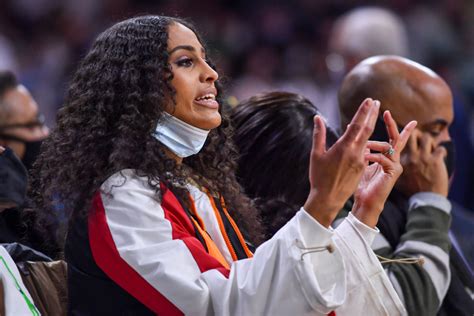 Wnba Star Stuns With Ab Baring Pregame Outfit For Unrivaled Athlon Sports