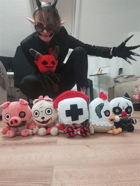 Yes Cosplay Time Again And Malak Showing Off Plushies Dark Deception🙈🙉🙊 Amino