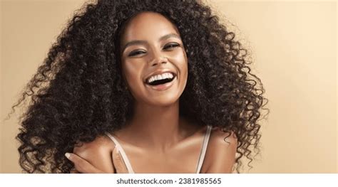 Mulheres negras bonitas 5 4 milhões imagens fotos e ilustrações stock
