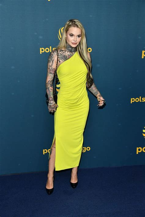 Monika Miller pozuje topless Pokazała nowy tatuaż