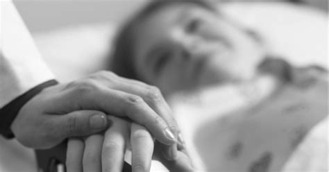 13년 동안 전 부인 간병한 전 남편권익위 사실혼 인정해야