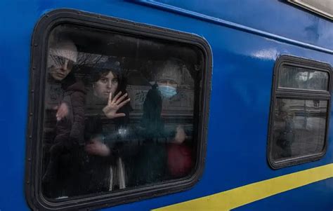 З Донецької області примусово евакуюють сімї з дітьми населені пункти Zn Ua