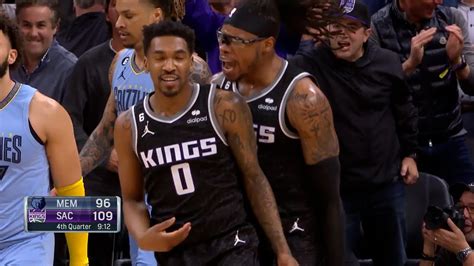 Malik Monk Makes The Whole Arena Go Wild After Kings Scoring 2 Dunks In
