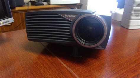 Infocus LP425Z Projector DEVICE ONLY PC Overstock