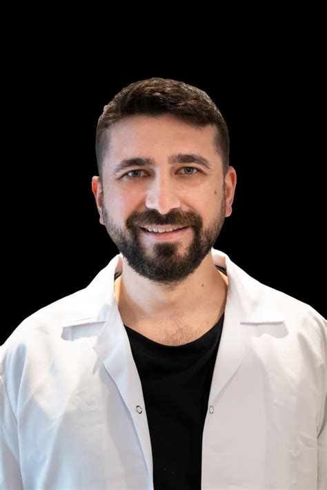 Hekimlerimiz DENTAGLOBAL Ağız Diş Ve Çene Cerrahisi Diş Implantı