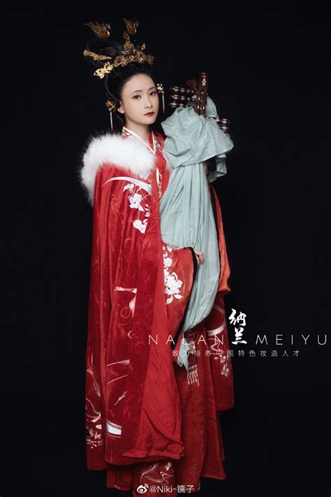 今日妆容今天穿什么 【王昭君】：京剧《昭君出塞》由京剧名家尚小云首演，属尚派代表剧目。讲述的是汉元帝将宫女王昭君远嫁于匈奴的故事。王