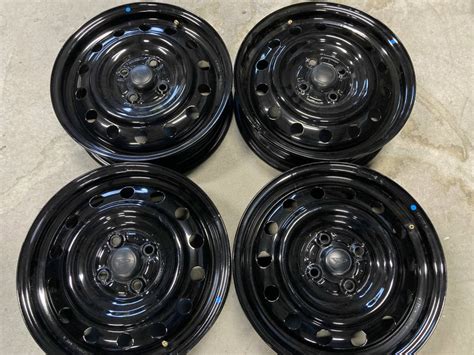 ダイハツ純正 タフト スチールホイール 15×45j 4h 100pcd 4本 冬用などに 流用可 Sw363純正品｜売買された