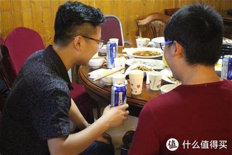 男人过了50岁，喝酒别再难为自己，这3种酒想喝就喝，都是佳酿白酒什么值得买