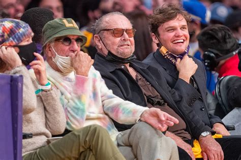 Jack Nicholson Seen In Rare Outing At Lakers Game For First Time In 2 Years