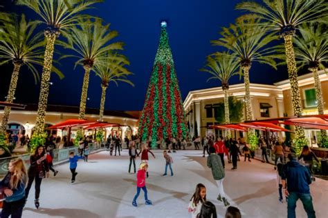 Irvine Spectrum Center S Holiday Ice Rink Irvine Standard