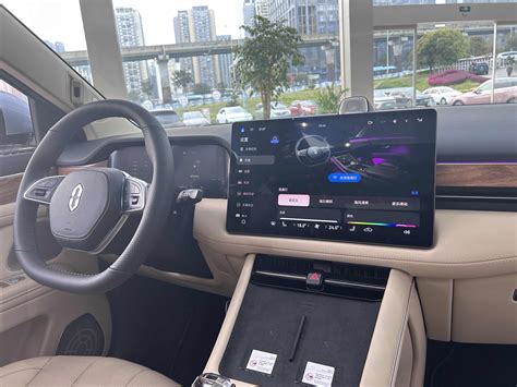 试驾aito问界m7：颜值高空间大，好感度满满 知乎