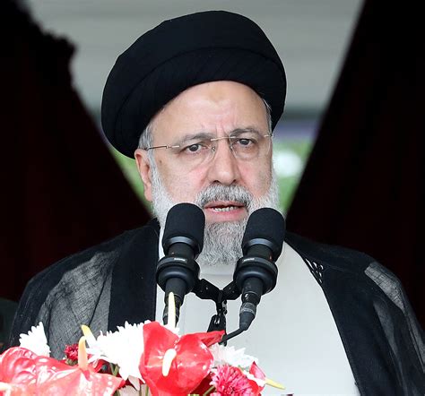 Iran accident d un hélicoptère présidentiel incertitudes sur le sort du président Raïssi