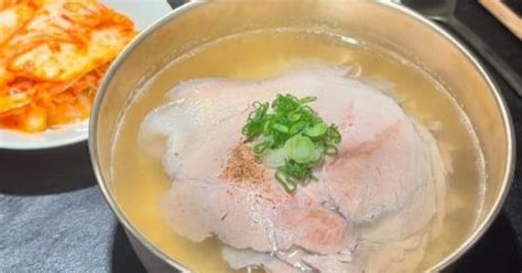 매일 먹어도 질리지 않을 맛돼지곰탕 Nyt 올해 뉴욕 최고 요리 선정