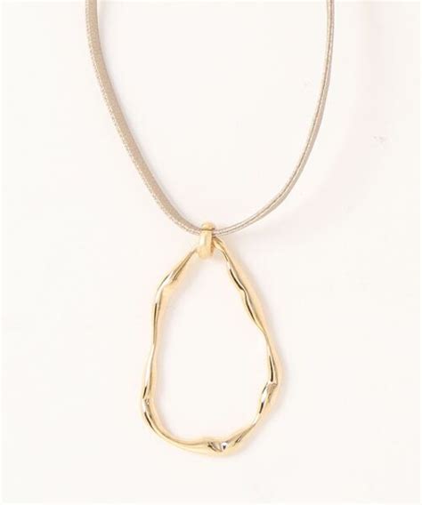 Three Four Time（ｽﾘｰﾌｫｰﾀｲﾑ）の「ドロップフレームカワヒモネックレス（ネックレス）」 Wear