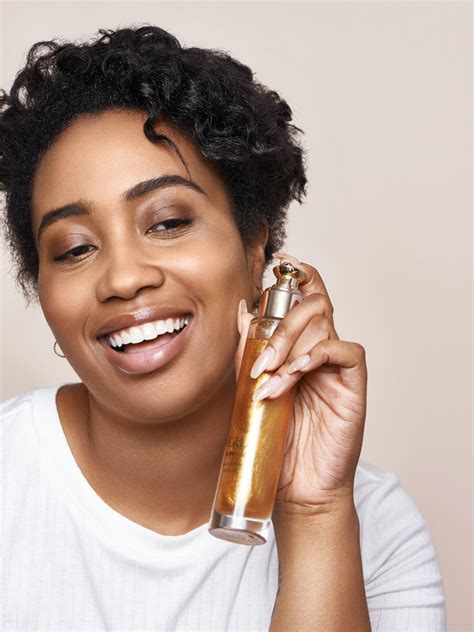 Herla Gold Supreme Illuminating Body Oil Body Oil Natural Skin Tone