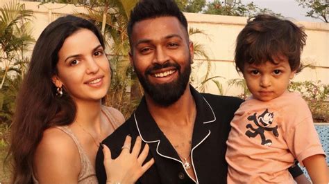 Kl Rahul Athiya Shetty Head To Udaipur For Hardik Pandya Natasa Stankovics Wedding Watch