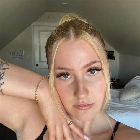 Kim Kimberly Raye Threads Say More