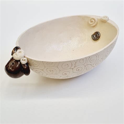 Anne Marie Delissen Schaal Schaap Kunstuitleenhellevoetsluis Nl