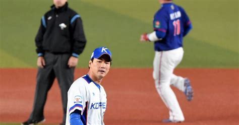 포토 김광현 1회 실점 위기를 넘기고