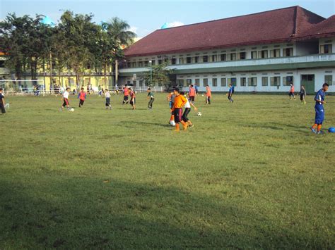 Gontor Pondok Pesantren Modern Darussalam Gontor Indonesia ~ The