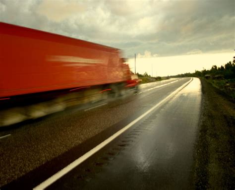 Top 4 Causes Of Tractor Trailer Accidents Commonwealth Law Group