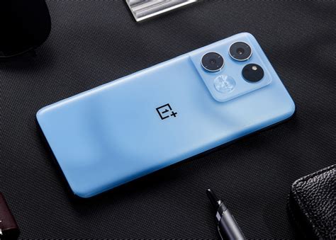 OnePlus представил смартфон Ace Racing Edition с процессором Dimensity ...