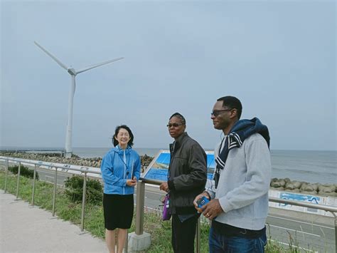海外から見学にお見えになりました。 お知らせ 洋上風力発電のウィンド・パワー