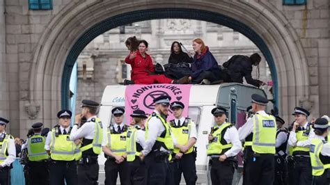 11 Arrests As Extinction Rebellion Protesters Block Londons Tower