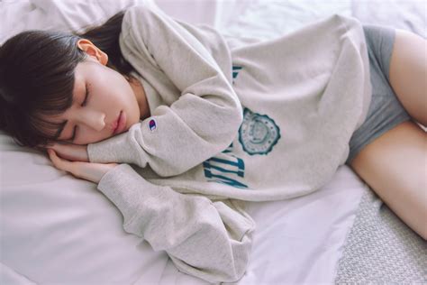 乃木坂46 岩本蓮加、1st写真集よりあどけない“お昼寝れんたん”カットが解禁 Entame Next アイドル情報総合ニュースサイト