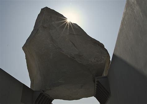 Antelope Valley College Blog Levitated Mass Or Levitated Miss