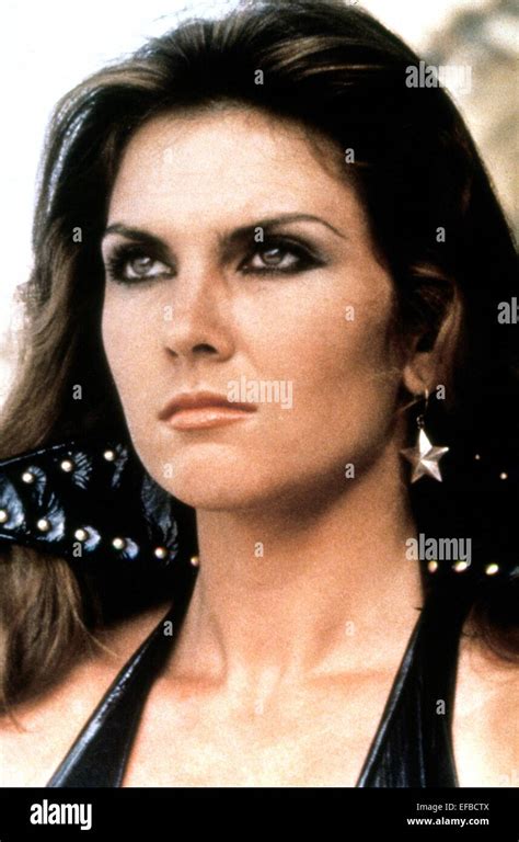 Caroline Munro Stockfotos Und Bilder Kaufen Alamy