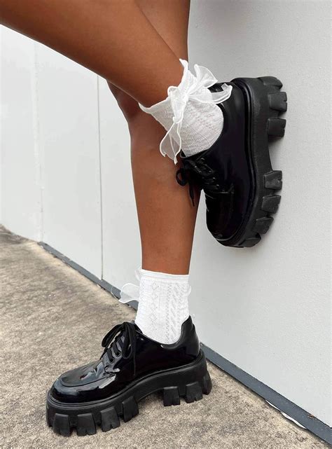 Kirk Socks White Floral Loafers Outfit Shoes Heels Classy Style