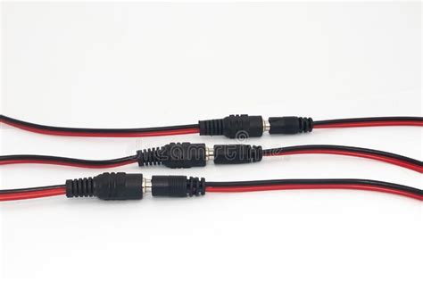 3 Interconnected 12v Dc Connectors Used As Diy Electronics Parts For Electronics Hobbyists This