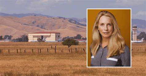 What Is Laurene Powell Jobs Net Worth Steve Jobs Widow Among Travis