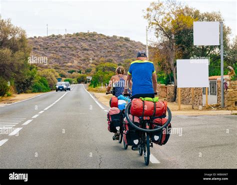 Fahrräder In Der Straße An Der Costa Smeralda In Sardinien In Italien