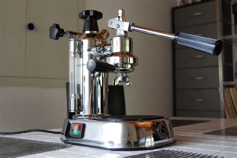 Datei:La Pavoni Europiccola 018.jpg – KaffeeWiki - die Wissensdatenbank ...