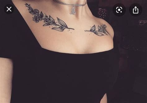 Женская нежная татуировка на ключице Geometric Tattoo Triangle Tattoo Tattoos