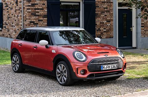 Multitone Edition MINI se anima a más colores Conduciendo